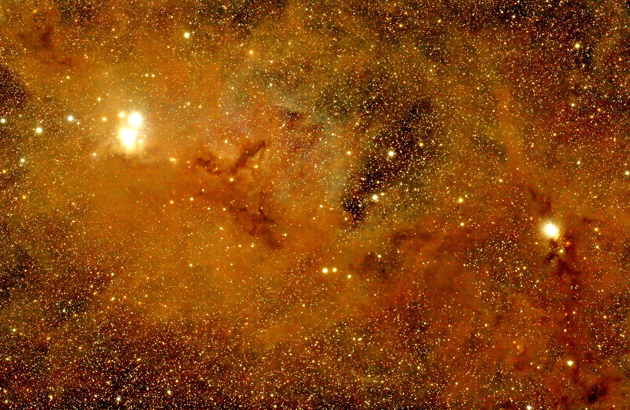 ASTRONOMIA DE YAVE-BARNARD'S CATALOGUE OF DARK AND MOLECULAR CLOUDS ...